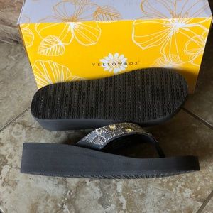 Yellow Box | Shoes | New Yellow Box Women Gray Flip Flops Sandal Shoes ...